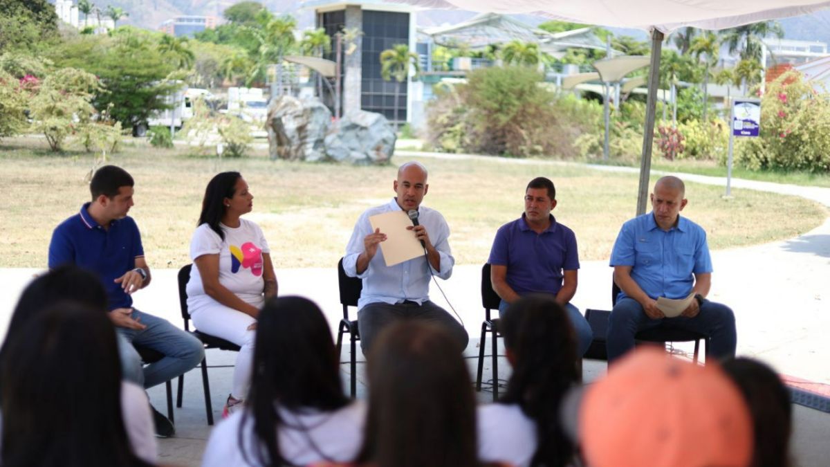 Gobierno Bolivariano de Miranda entregó insumos para mejorar servicios ...