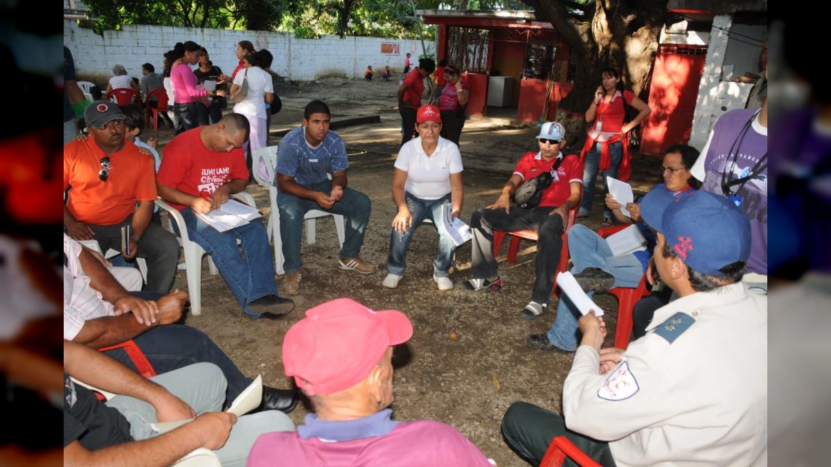 ¡Aquí manda el Pueblo! Jefe de Estado conmemoró 18 años de la Ley ...