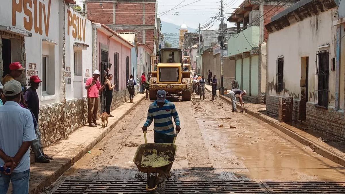 Gobierno Bolivariano atiende familias afectadas por las lluvias en ...
