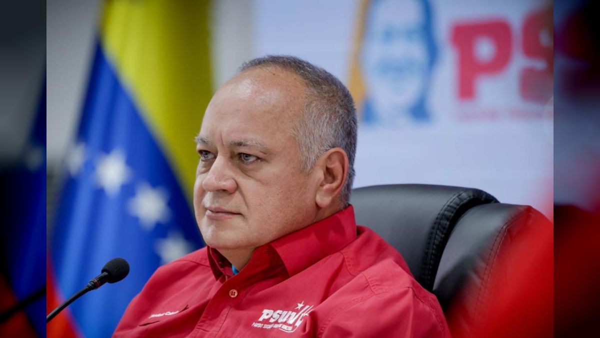 Diosdado Cabello a Brian Nichols: ¡Es el bobo de turno!