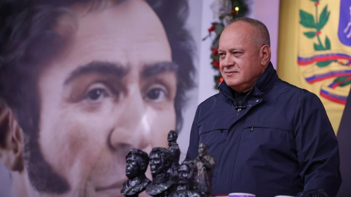 Cabello: A Robert Serra desde adentro de la Revolución intentaron ...