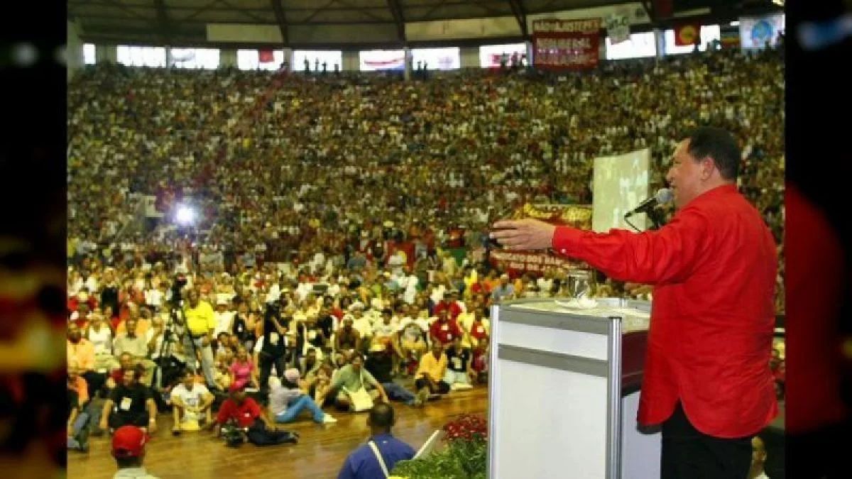 2005: Chávez reivindicó el socialismo ante el mundo