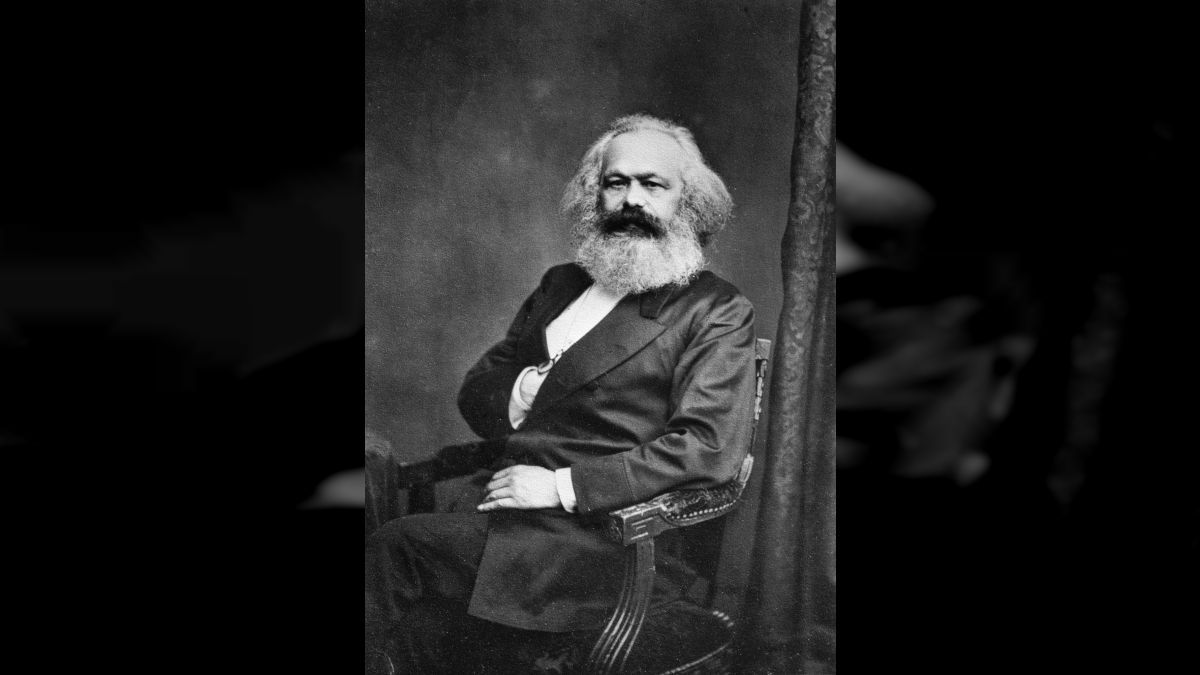 Karl Marx: Pensamiento vigente que desnuda al sistema capitalista ...