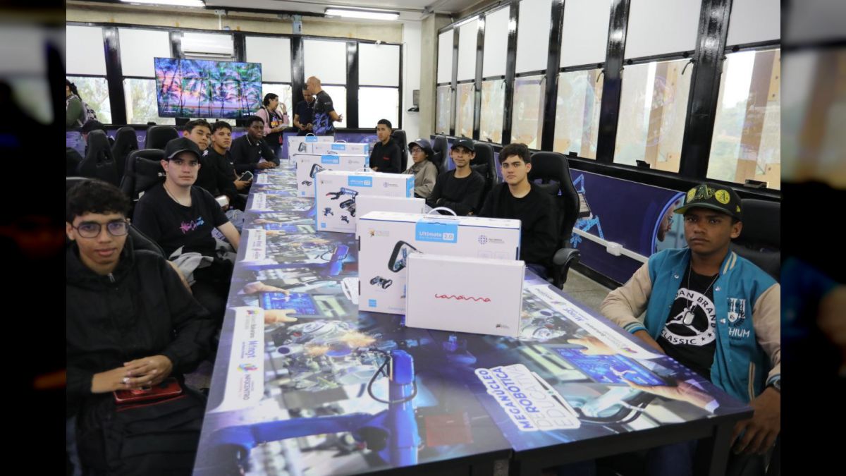 Bolivarian Government inaugurated new Mega Robotics Center in Miranda state