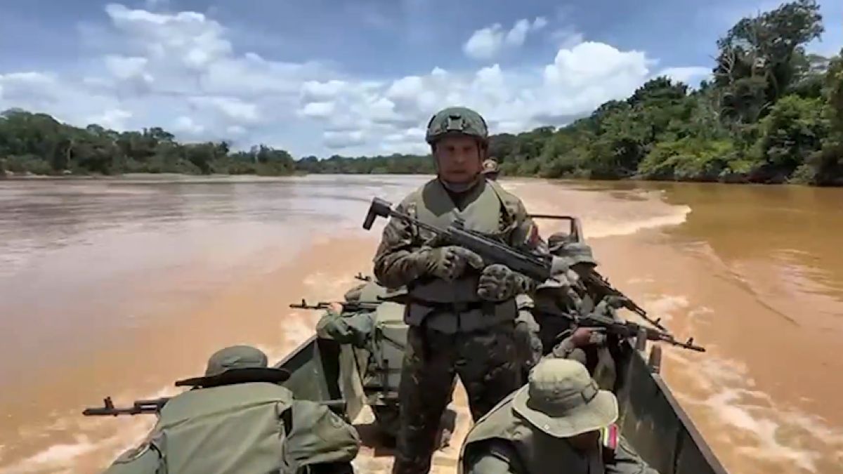 FANB se mantiene desplegada en patrullaje fluvial en el río Cuyuní del ...
