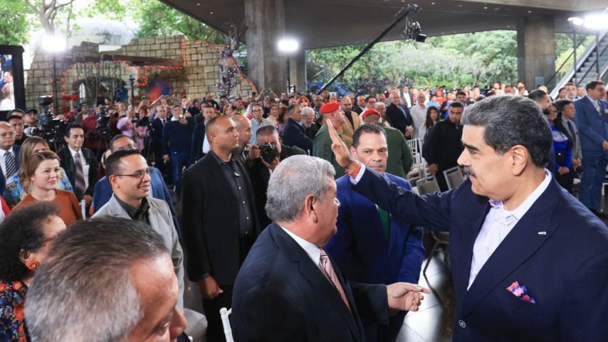 President Nicolás Maduro participates in the meeting of the National ...
