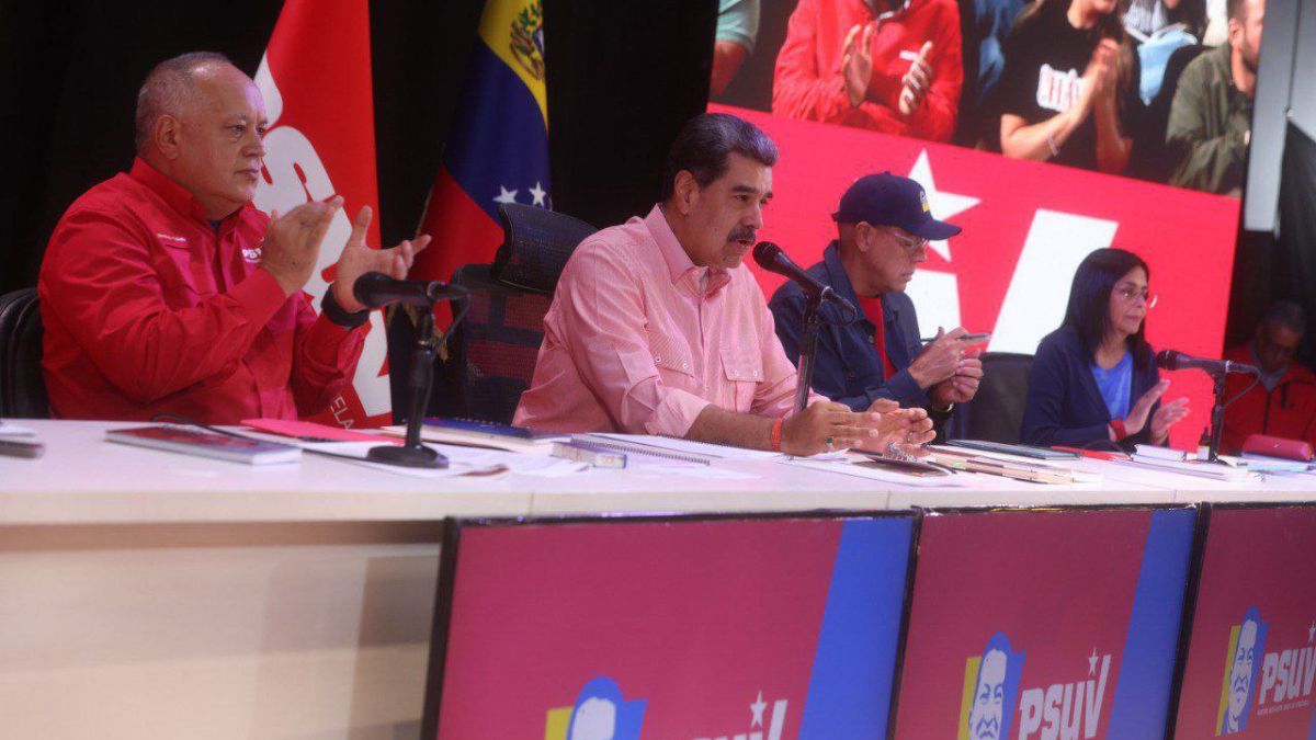 President Maduro announced 5 days of formation of the Bolivarian ...