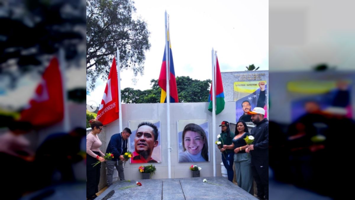 Gobierno Bolivariano realizó una ofrenda floral al joven líder Robert Serra