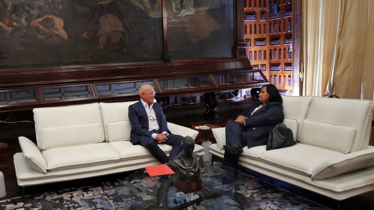 Presidente de la AN sostuvo reunión con representante de diputados ...